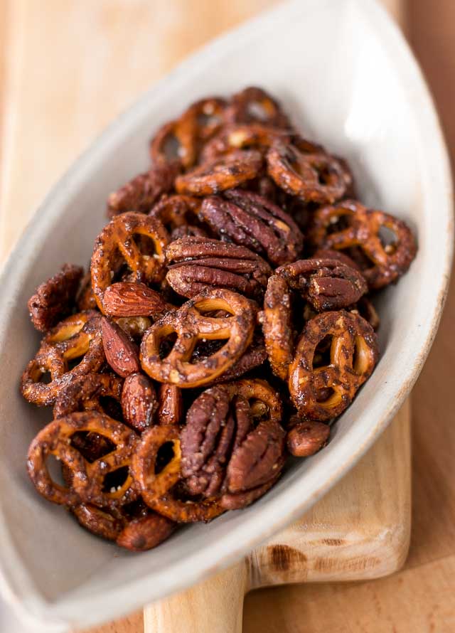 Spicy Pretzel and Nut Mix