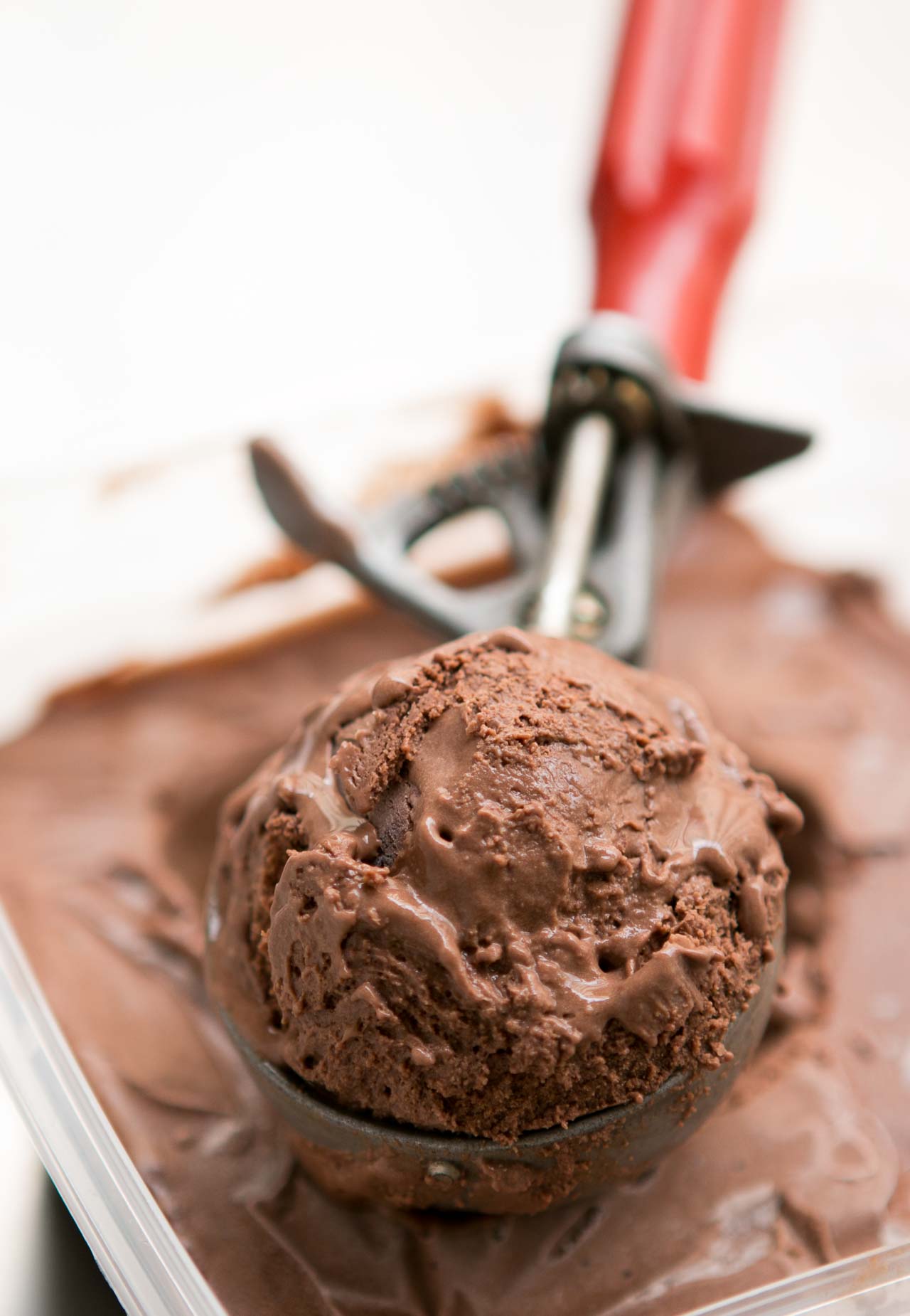 Mint-White Chocolate Ice Cream Shell Coating